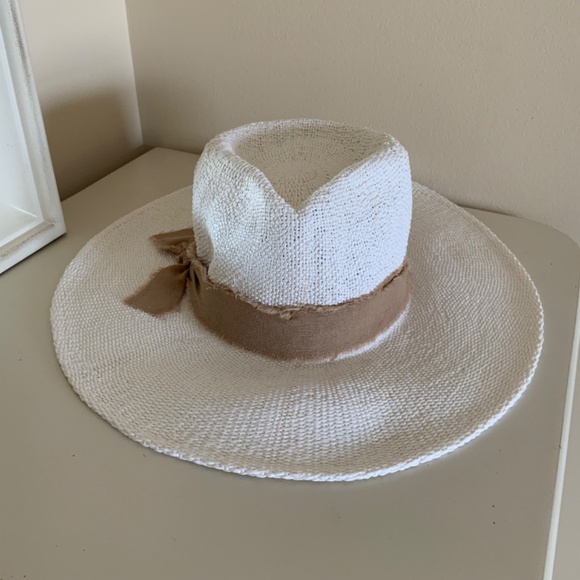 Nikki Beach | Accessories | Nikki Beach Shea White Tan Woven Upf 5 ...